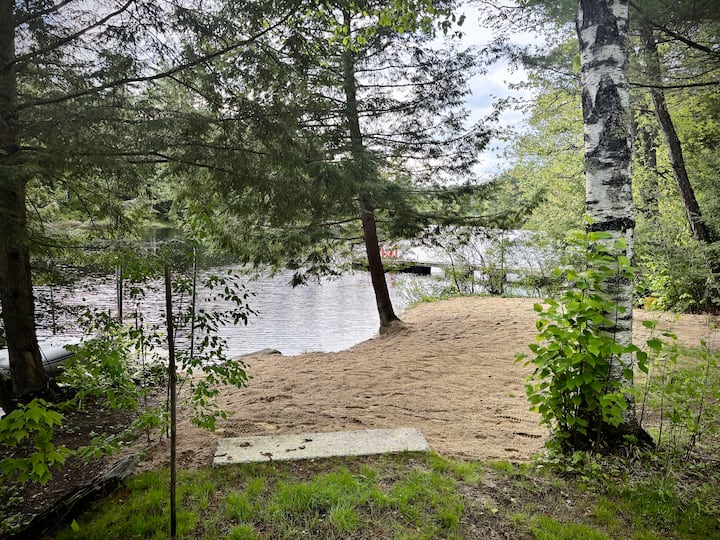 Lakeside: Kayaks & Paddle Boards Included! - Conway, NH