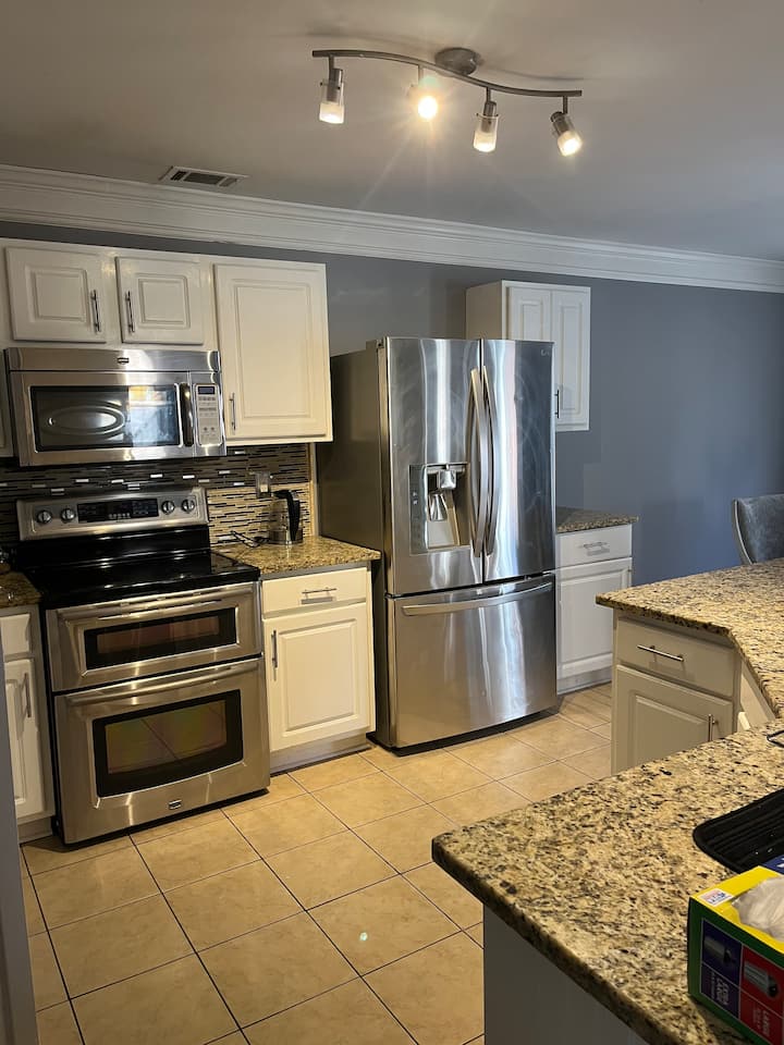 Spacious Modern Living In The Heart Of East Atl - Decatur, GA