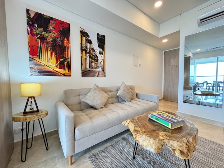 Luxury Beachfront Suite In Crespo - Cartagena