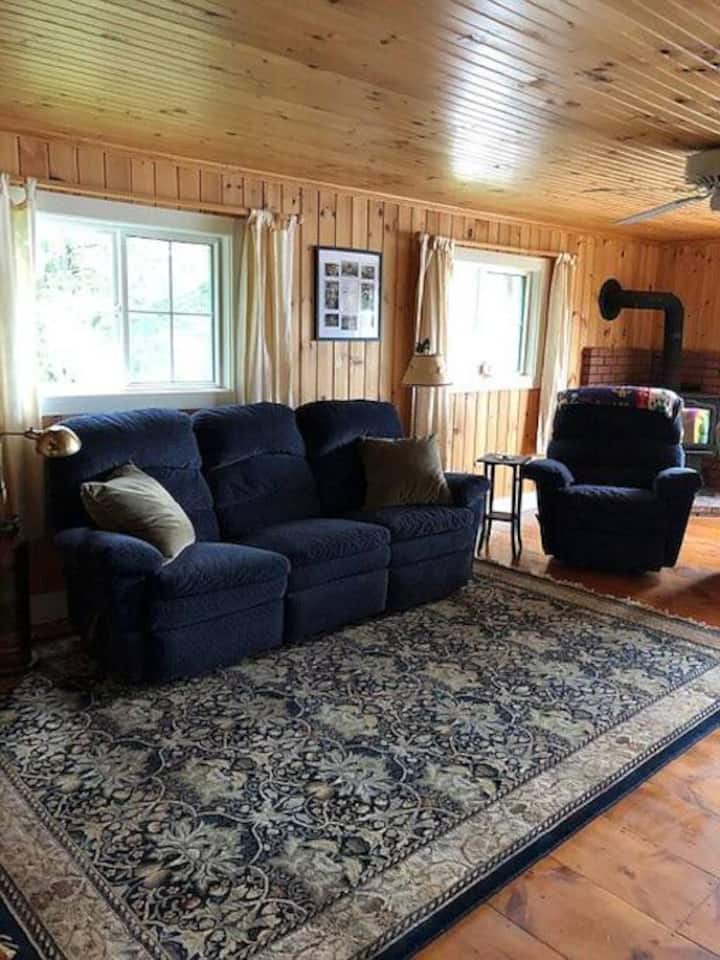 Call Of The Loon • Lakefront • Sleeps 7 - Waterville, ME
