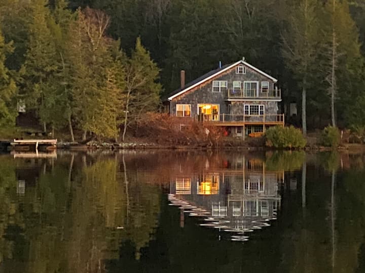 Call Of The Loon • Lakefront • Sleeps 7 - Waterville, ME