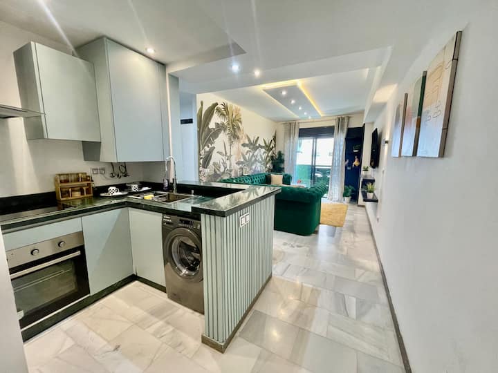 Modern 2 Bedrooms - Beach Front & Balcony - Tánger