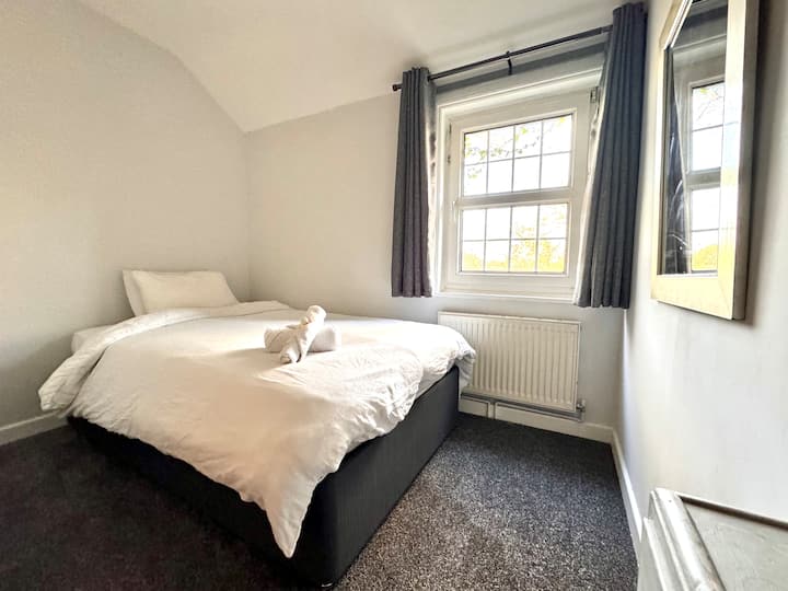 Clean Double Room Near Hythe - Southampton