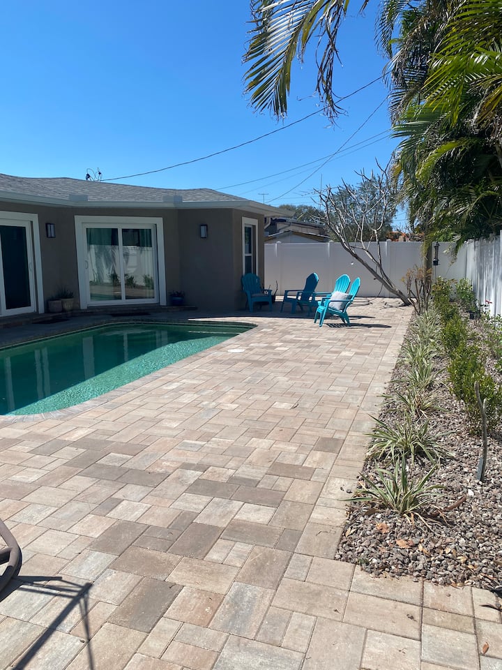 Private St Pete Sanctuary - St. Petersburg, FL