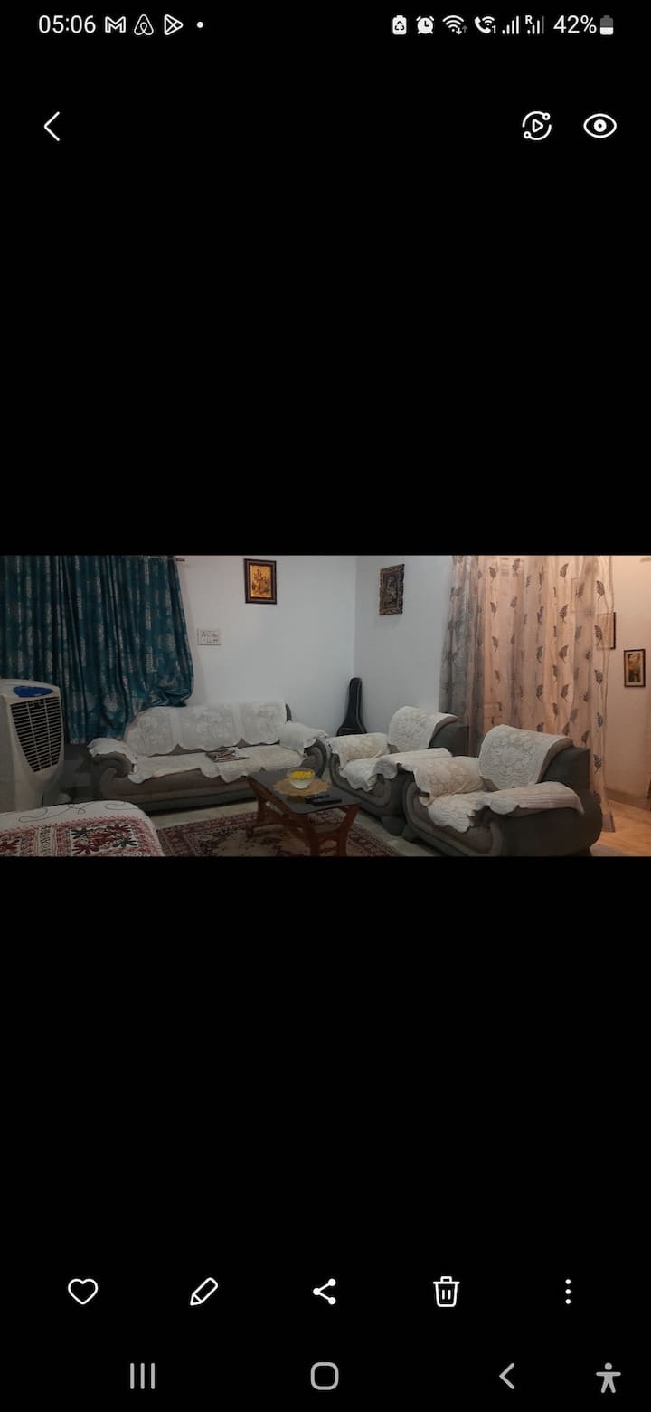 Alok's Home Stay -Beautiful Ac Room, Best Location - Raipur