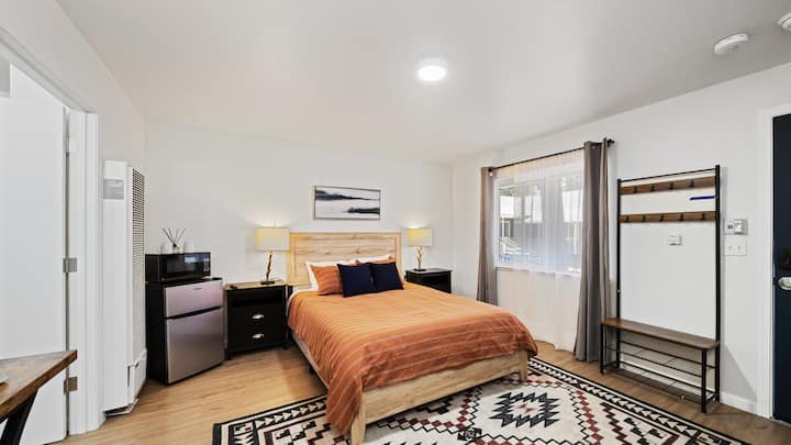 Walk To Heavenly | Spacious Queen Room - South Lake Tahoe, CA