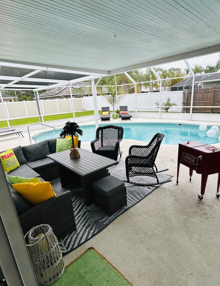 Heated Pool Modern Luxury Remodeled 4 Bedroom Home - Palm Coast, FL