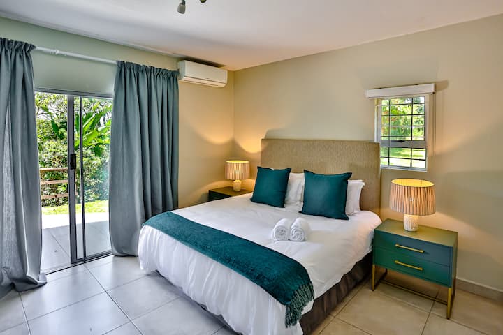 Stunning Refurbished Apartment - Only Families - Dolphin Coast