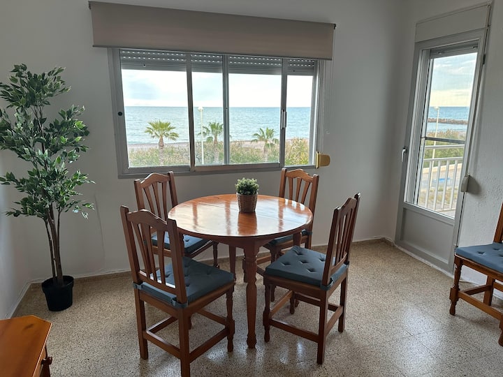 Pisito En Primera Línea - El Puig