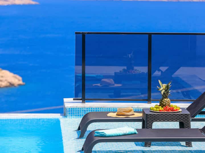 Villa Simurg Full Deniz Manzaralı öZel Villa - Turkey