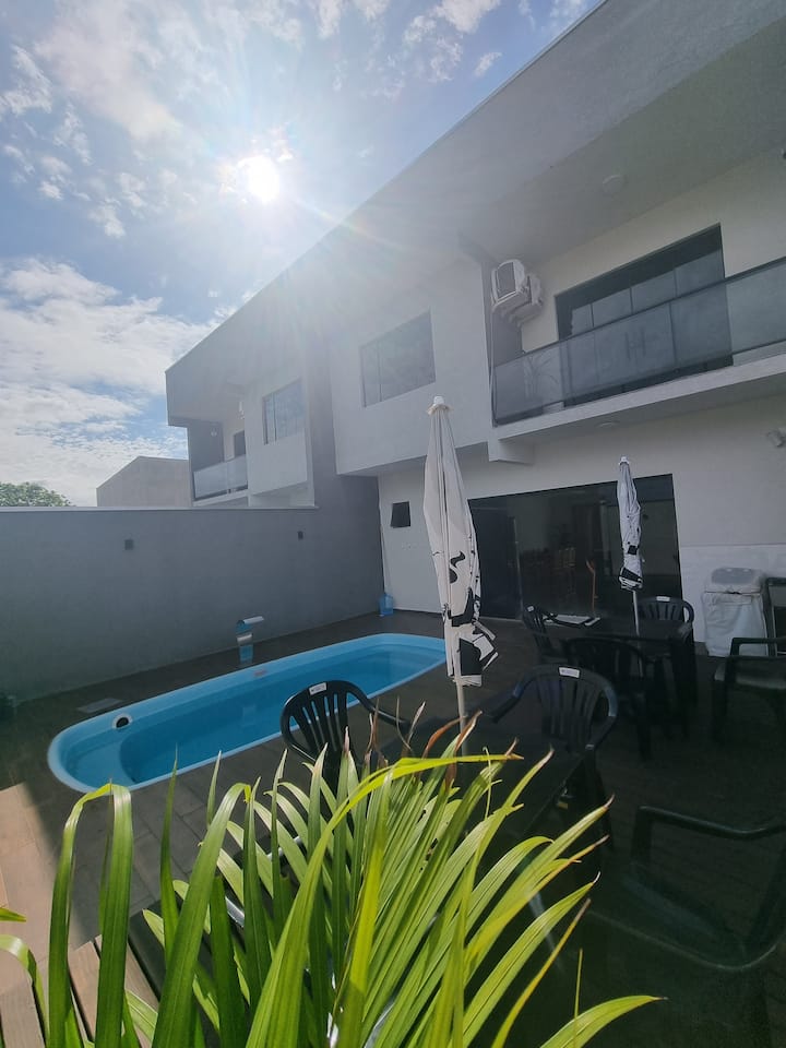 Casa Guaratuba Piscina  Poucos Metros Da Beira Mar - Guaratuba