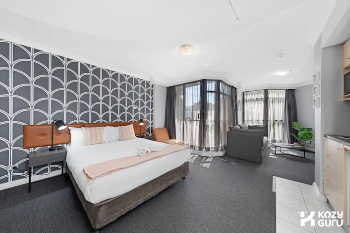 Kozyguru | Cbd Queen Bed Studio Cozy & Convenient - Sydney