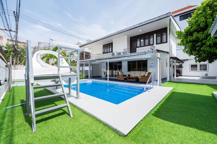 Greta Villa Pattaya Near The Beach - Pattaya City