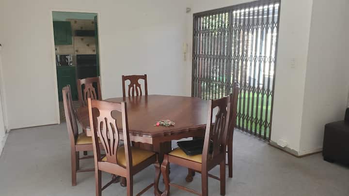 Nice Comfy 3 Bed Apartment - Randburg