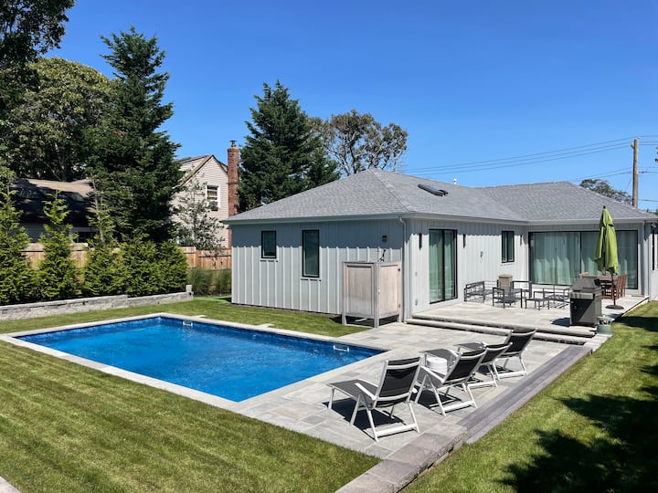 Bay Beach Just Steps Away - Hampton Bays, NY