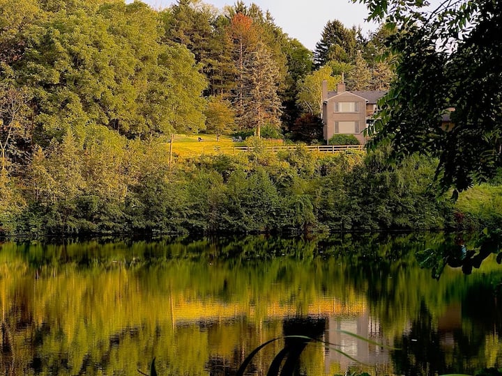 Magnificent Peaceful Villa In Ancaster - カナダ ハミルトン