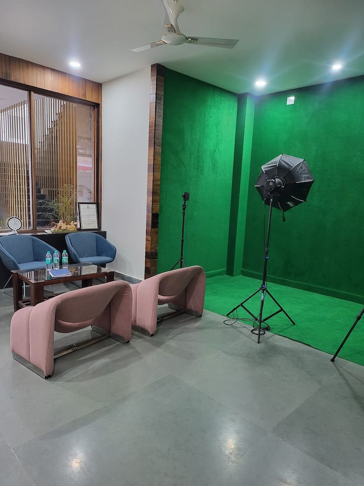 Luxurious 5 Star Facilities In Udaipur - Udaipur