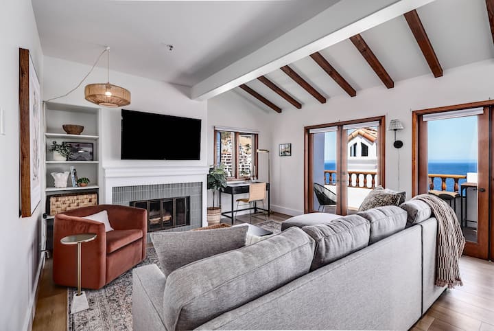 Oceanfront Luxury | New Villa W/ Golf Cart + Views - Avalon, CA
