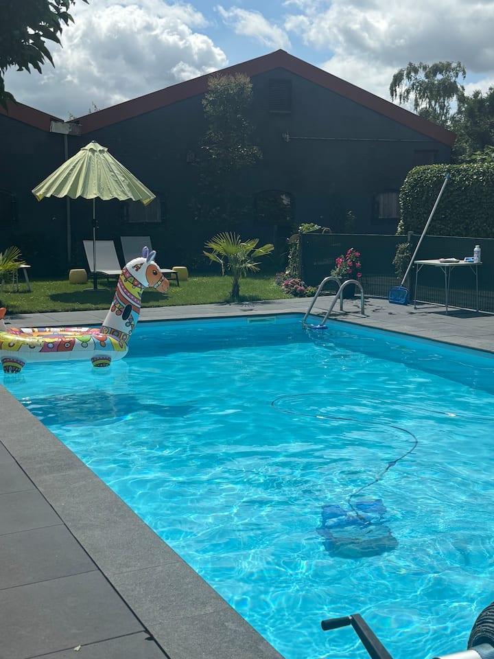 De Weelen
Jacuzzi E/o Zwembad
Toplocatie Romantiek - Enkhuizen