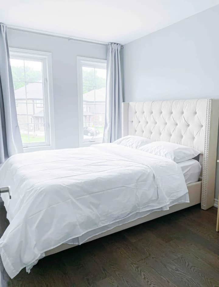 Cozy 1 Bed Shared Full Bath - St. Catharines