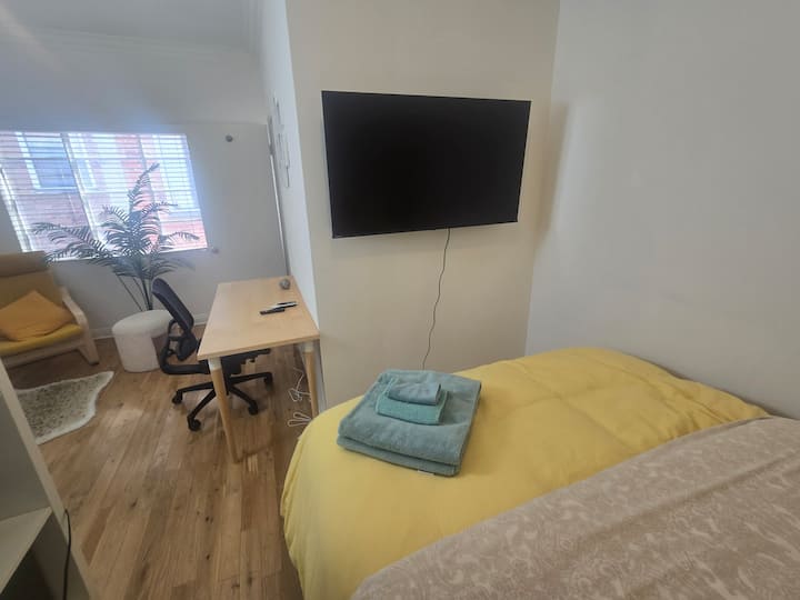 Cozy Studio In Hollywood - Los Angeles, CA