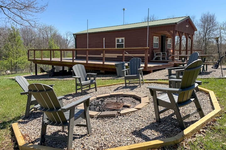 Fishing Pond & Treehouse: Tranquil Maysville Cabin - Grindstone Lake, Osborn
