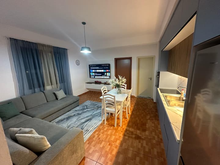 Tirana Rad Apartment - ティラーナ