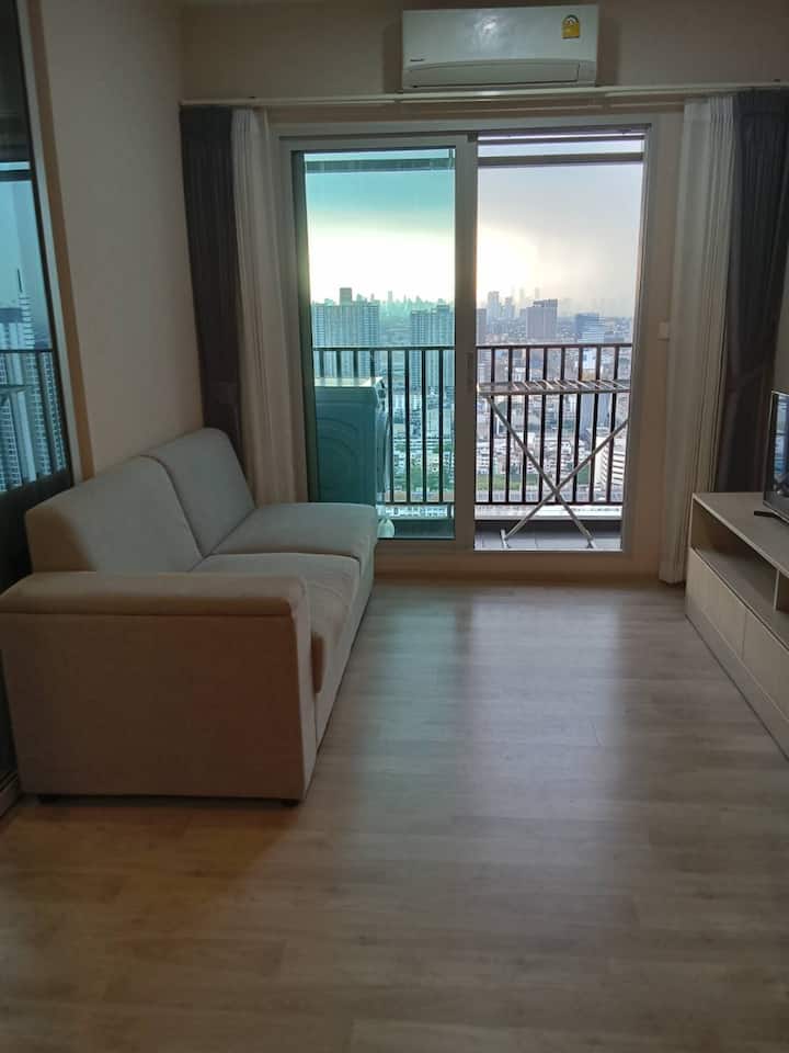 湄南河交通船/Central World/mrt - Bang Kapi District