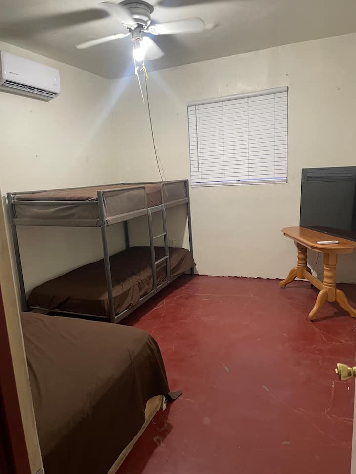 Familiar Seguro Y Económico - Mexicali