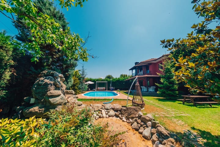 Sapancada ıSıtmalı Havuzlu Villa - Sapanca