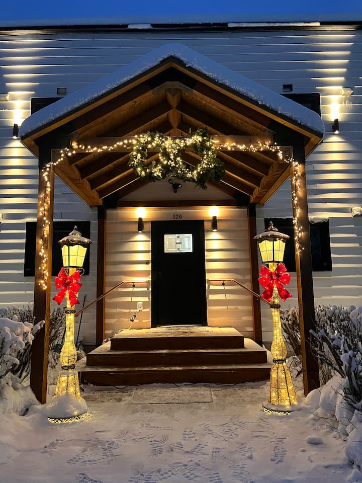 Walkable Downtown Fireweed Studio - Fairbanks, AK