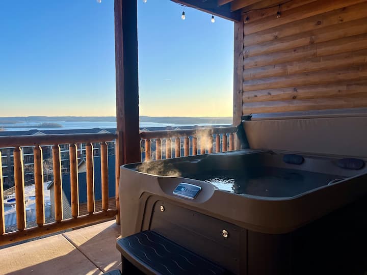 3br | Lake Views | Lookout Cabin | Private Hot Tub - Branson, MO