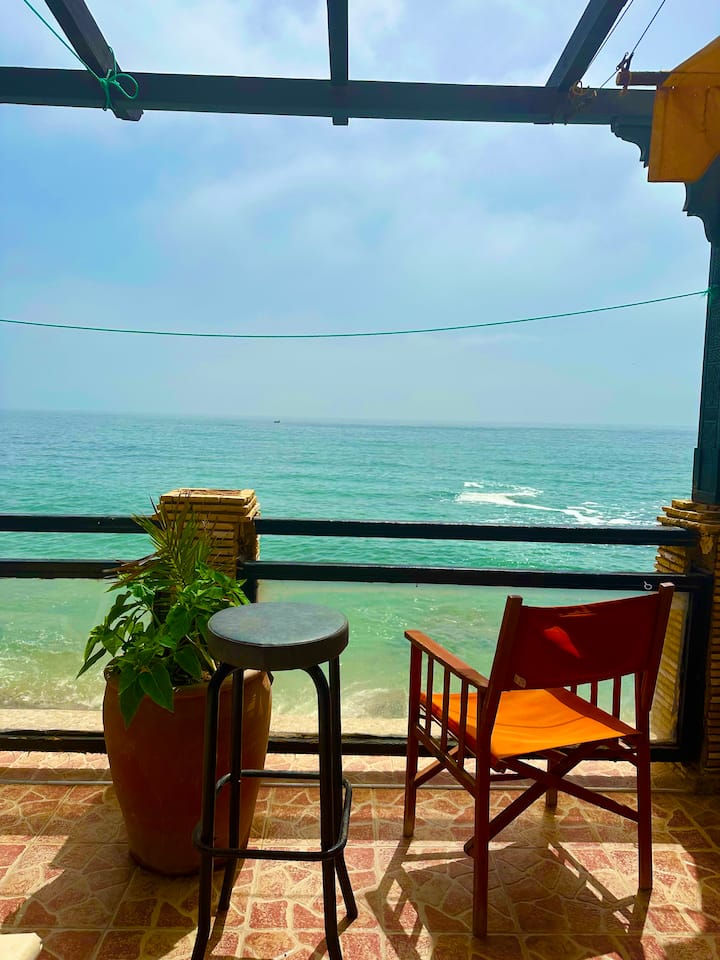 Comme Un Bateau Sur La Mer - Taghazout