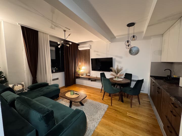 Woodland Strawberry In Titova Vila - Zlatibor - Zlatibor