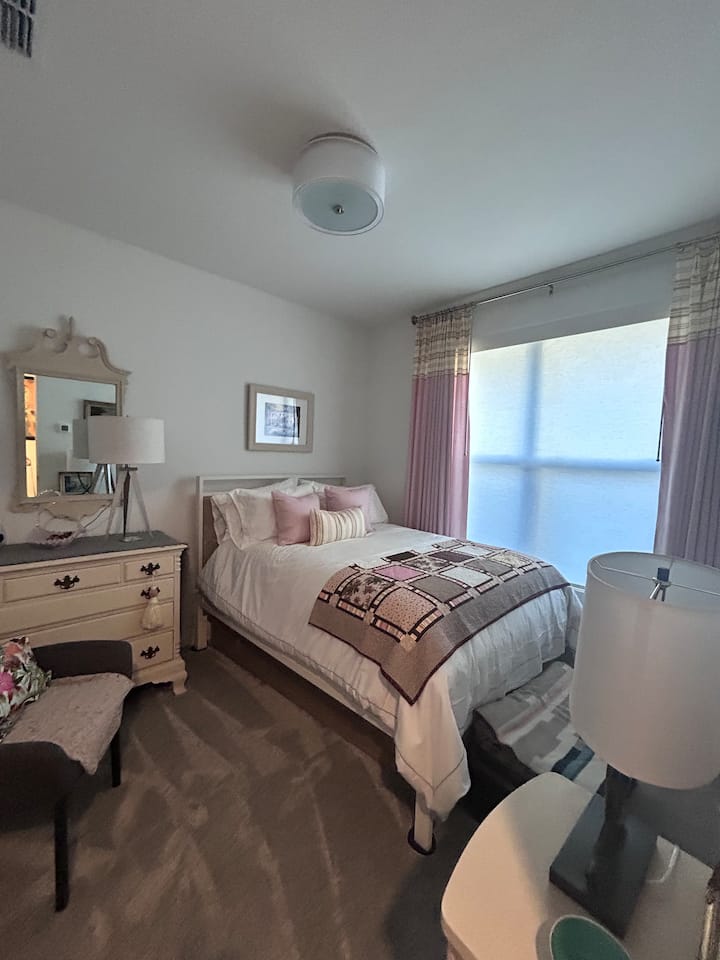 Private & Cozy Room In East Sac - Sacramento, CA