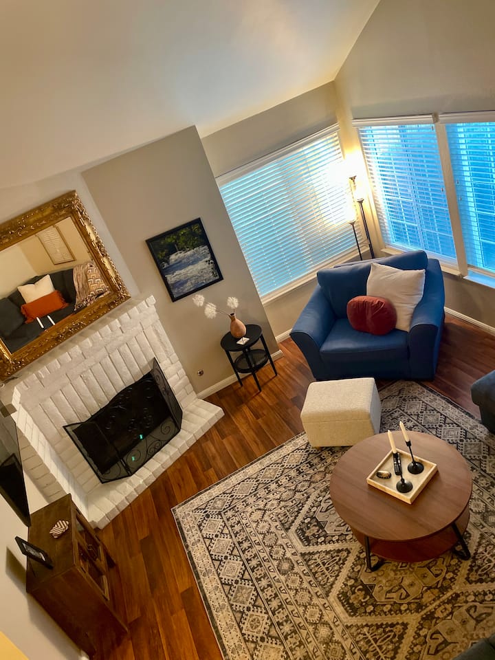 Charming Home With White Picket Fence - Bakersfield, CA