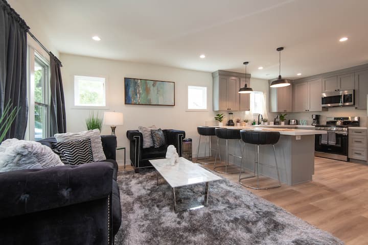 Super Fun 7br/9 Beds House In Atwater Village - Pasadena, CA