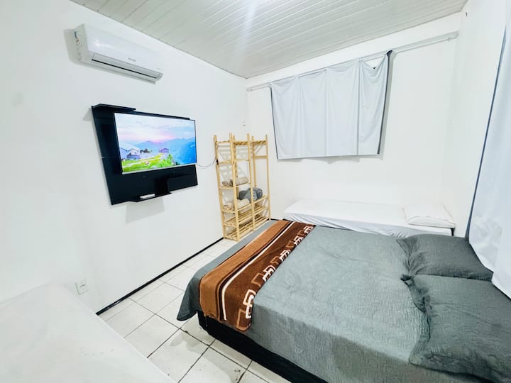 Ap 2 Quartos Com Garagem E Ar Em Bairro Nobre - Sobral