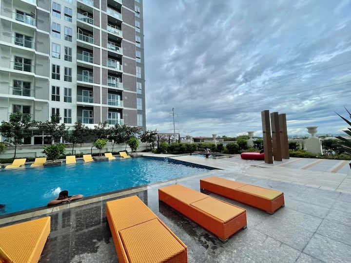 Cozy 2 Bedroom In Megaworld Iloilo - Iloilo