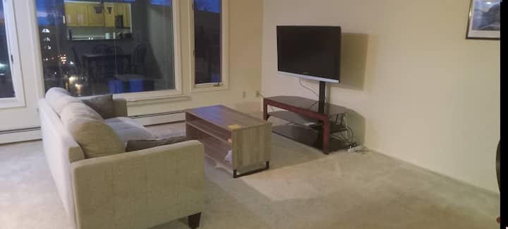 Cozy Condo In Bootleggers Cove - Anchorage, AK