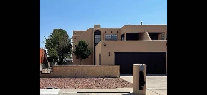 Santa Fe Style Three Bedroom. - Farmington, NM