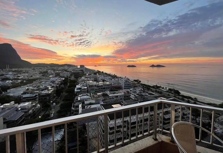 Apto Na Praia Da Barra Da Tijuca - Brazilië