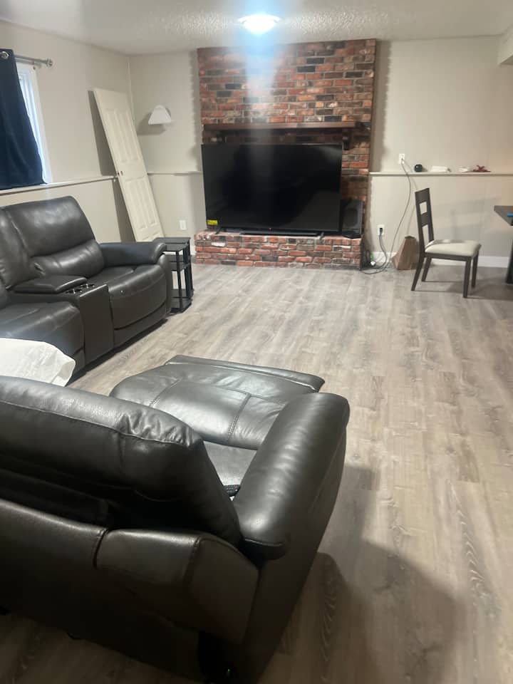 4 Mi To Airport In Safe Quiet Neighborhood - Anchorage, AK