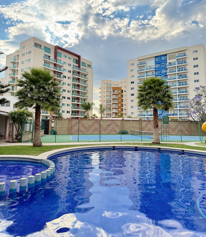 Cozy Loft With A/c, Wifi/pool/ 9 Min Poliforum - León