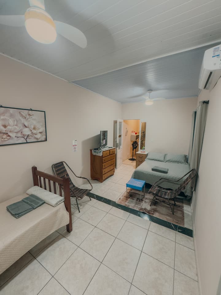 Edícula Bem Localizada – Garagem E Wi-fi - Cuiabá