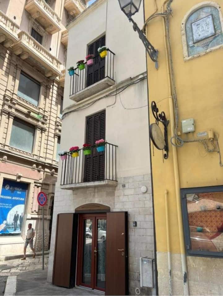 La Palazzina Dei Fiori In  Historic Center Of Bari - Bari