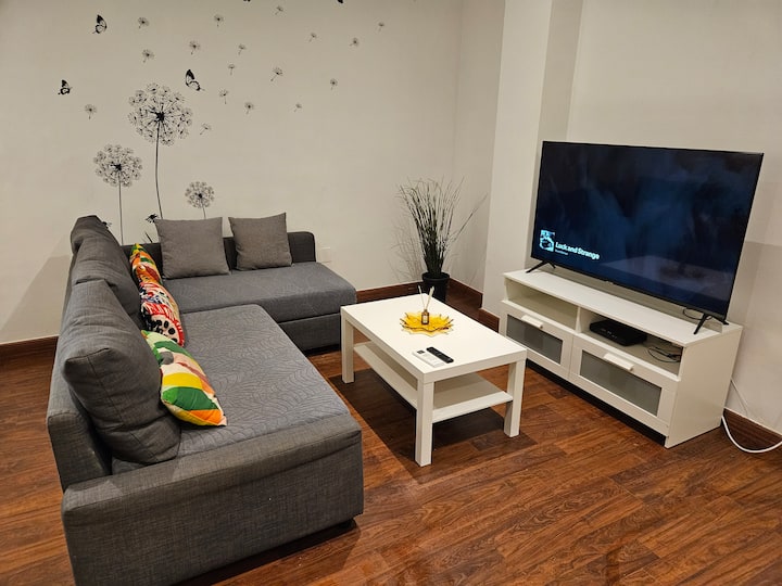 Modern Duplex Close To Cafés, Shops & Attractions - Malaga