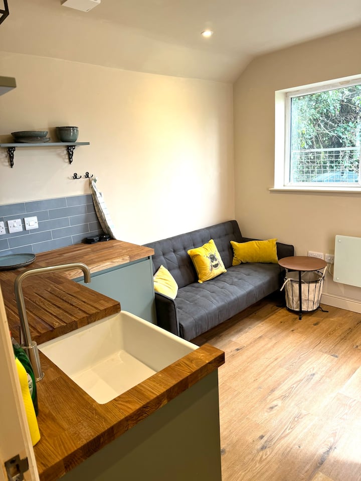 Honeycomb, Cosy Country Hideaway - Hertfordshire