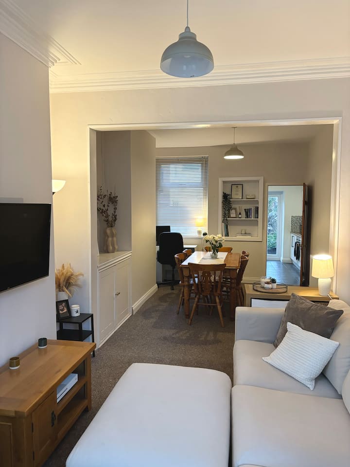 Double Bedroom In Roath - Cardiff