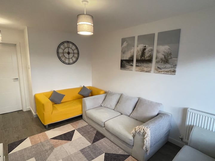 2 Bedroom House In Glebe Farm - 밀턴 케인즈